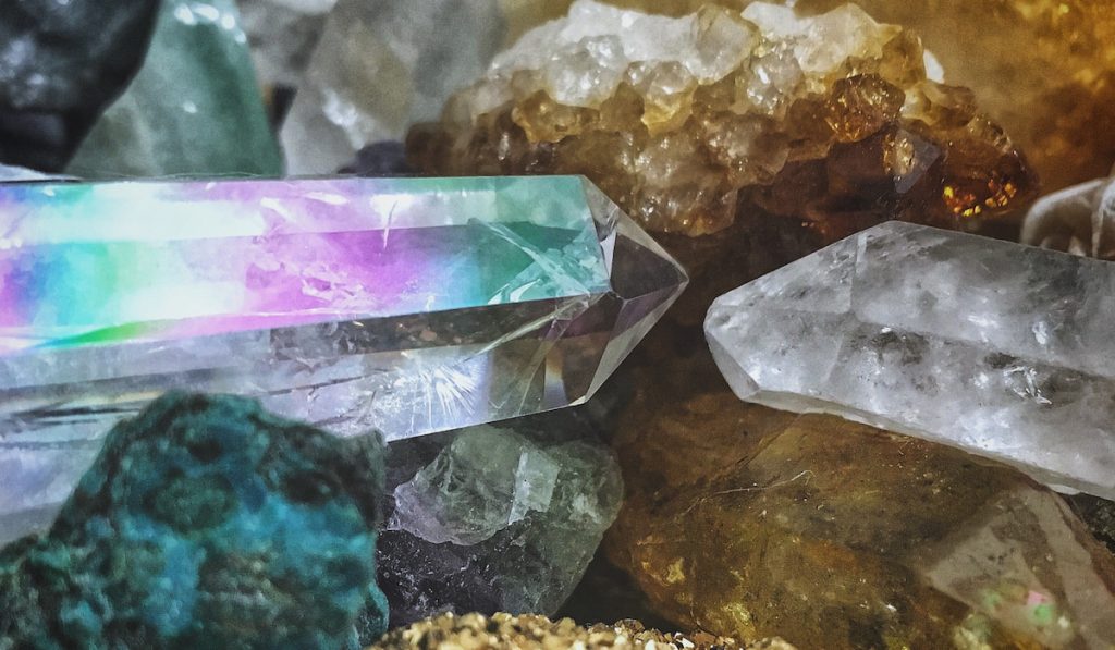 How to Tell If a Stone is a Crystal? (7 Ways to Identify) - Hazel and Herb