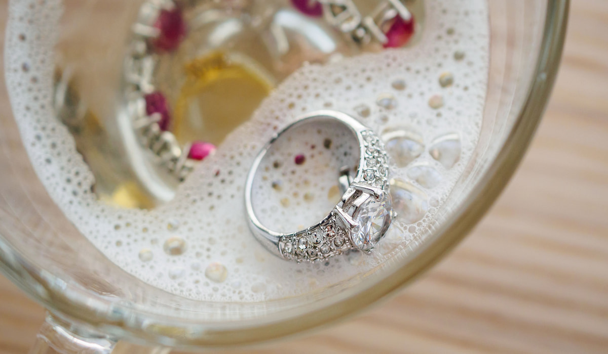 Does Hydrogen Peroxide Damage Gold? (12 Myths and Facts) - Hazel and Herb